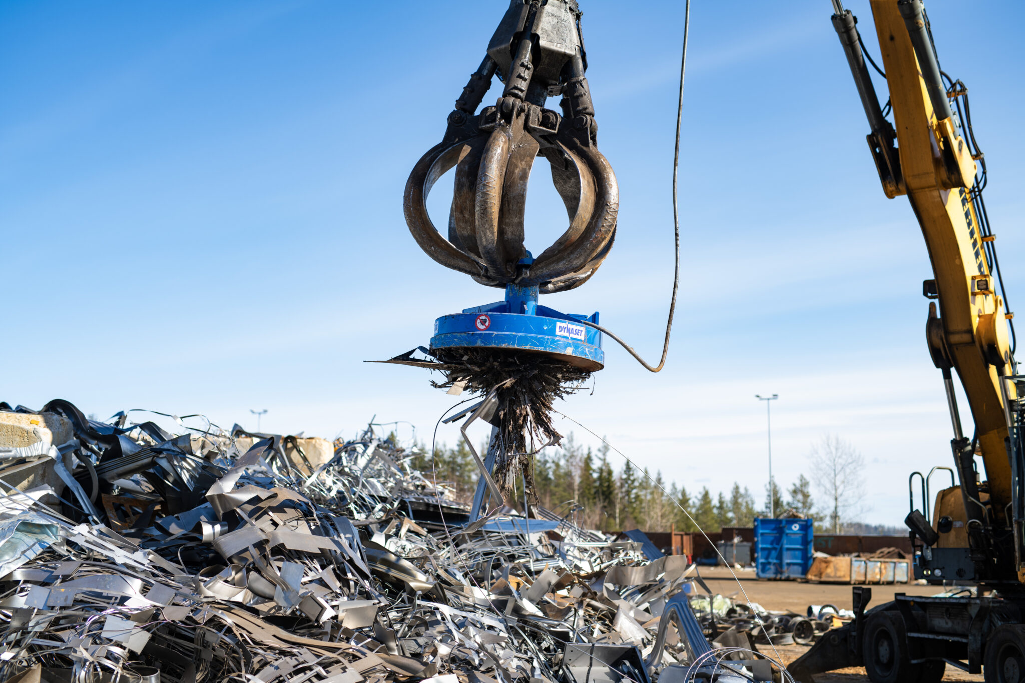 MAG Lifting Magnet – Scrap Magnet for Demolition and Recycling