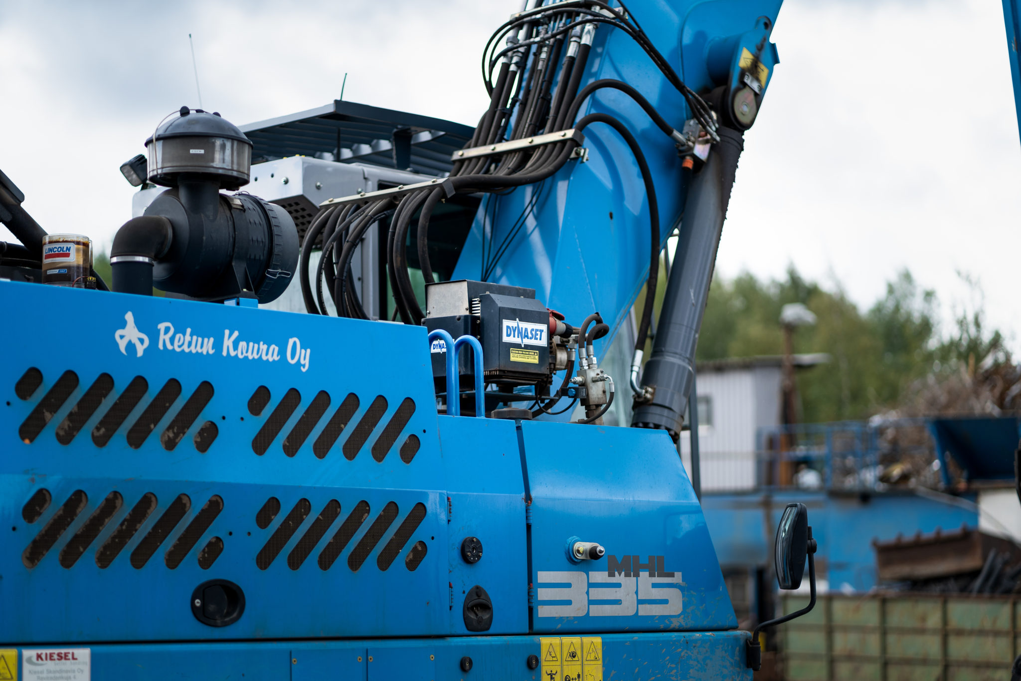HMG PRO Hydraulic Magnet Generator – Power for Scrap Magnet