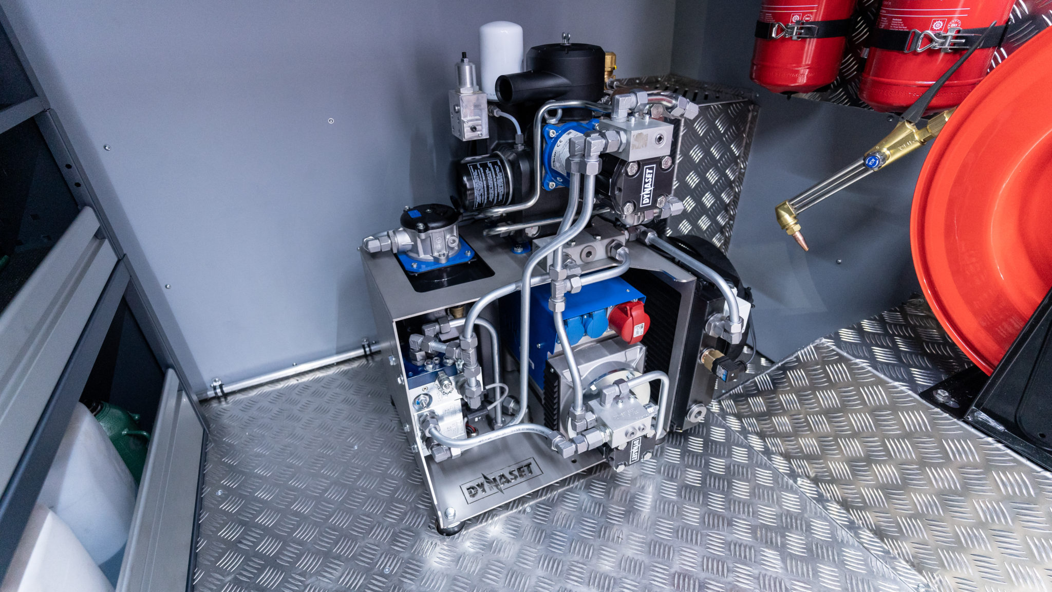 Raising the Level of Service Vans – DYNASET